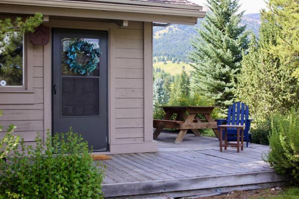 Condo Adjacent Nordic Ski, Fireplace & Indoor Pool - Big Sky, MT