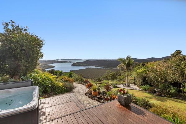 Sunrise Lookout - Paihia Holiday Home - Kerikeri