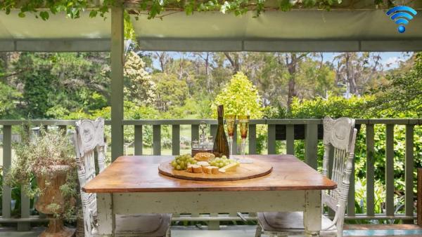 Saint Eloi - Le Studio Is A French Inspired Luxe 1-bedroom Studio In Bowral - Bowral