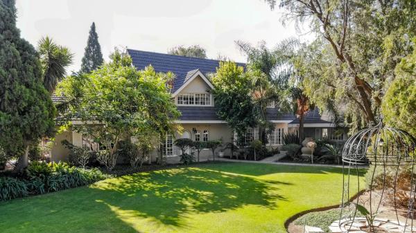 Cherry Nest At Madeliefie - Welkom