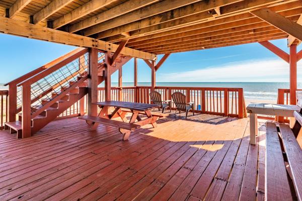 Unobstructed Oceanfront Sand Dollar Unit 7 Beach Pad! - Surfside Beach, TX