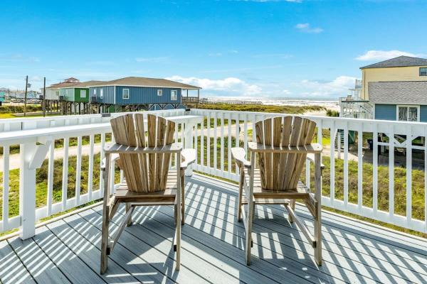 Sunset Sanctuary - Adorable Beach Bungalow With Gorgeous Gulf Views! - Surfside Beach, TX