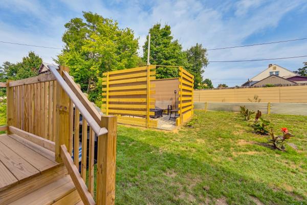 Duplex With Fire Pit About 1 Mi To Mgm Springfield! - Springfield, MA