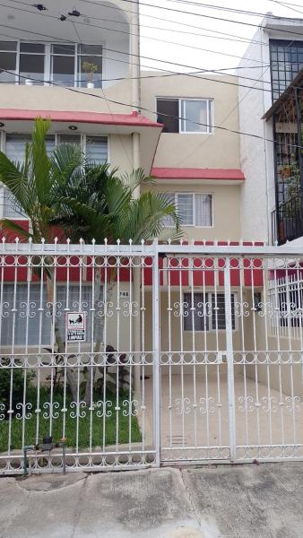 Amplía Casa En Jardines Alcalde - Guadalajara
