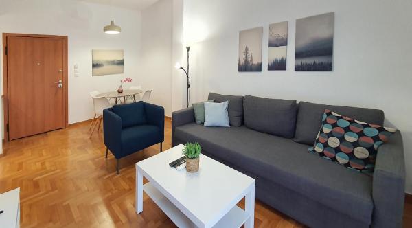 Minimalist Newly Renovated 1bd Near The Center - Афины