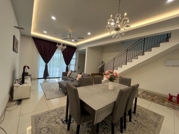 Homestay 3br Near Setia Alam - Setia Alam