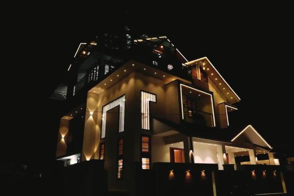 Luxurious 5000 Sqft Mansion With Modern Comforts And Spacious Elegance - Malappuram