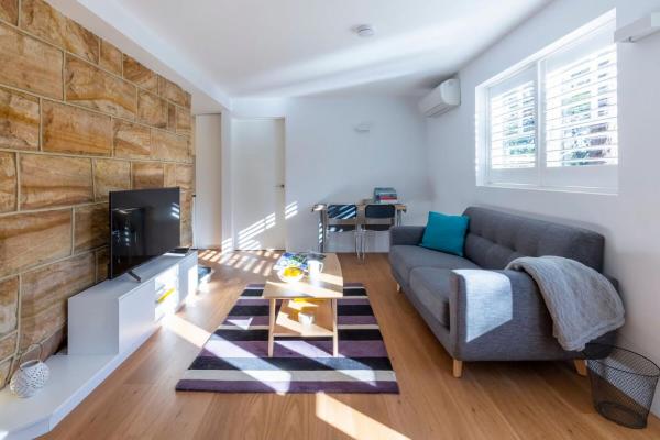 2bdr Brand New Apt Moments From Rnsh St Leonards - North Sydney