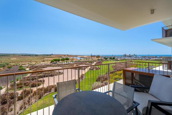 Cond Bayline Lux Beach&spa Apartment - Atum - By Bedzy - Porches