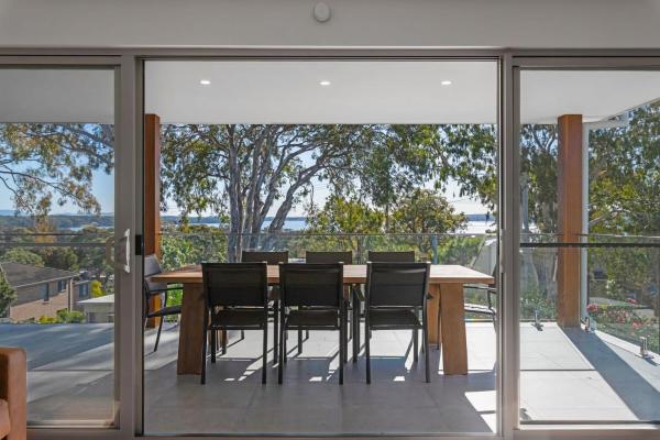 Perfect Beachhouse Lakes Surf At Your Feet - Toukley