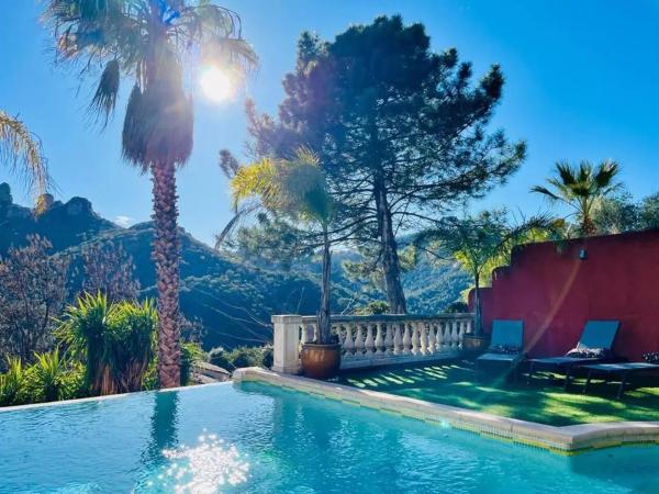 Maison Conviviale à Fréjus Avec Piscine à Débordement - Pégomas