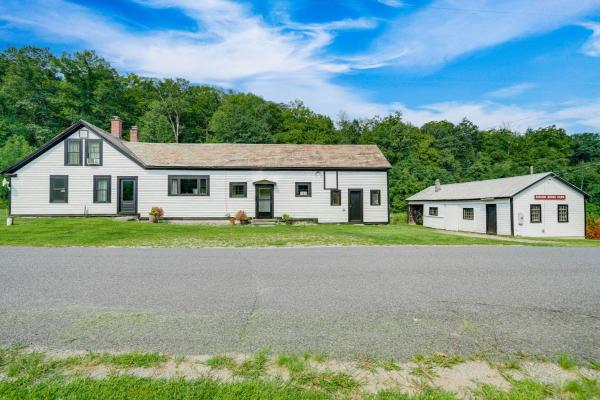 Hawley Home With Deck And Mtn Views Swim, Ski And More! - Bridge of Flowers