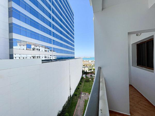 Situé Sur La Corniche 2 Ch Accès Au Mall 277 - Tangier