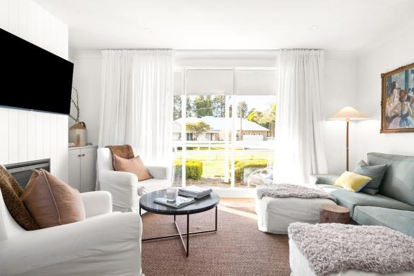 The Waratah Cottage - Robertson, Australia