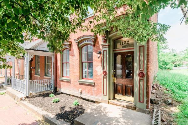 Studio Suite - No Steps - Walkable & Free Parking - Pittsburgh, PA