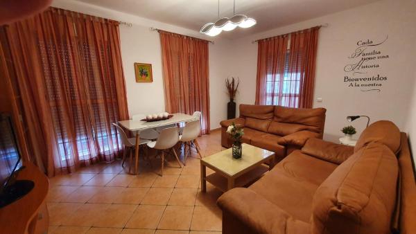 Casa Céntrica, 3 Dormitorios, Gran Terraza, Cerca De La Playa - Huelva