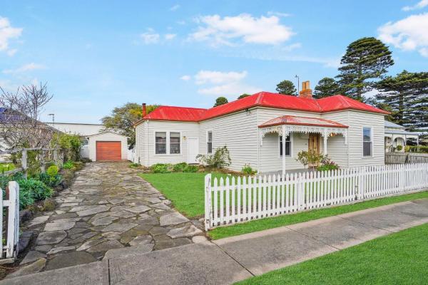 Hewlett Cottage - Port Fairy