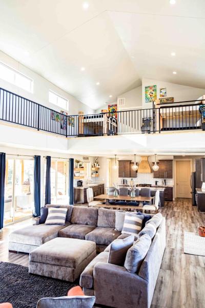 Daybreak Mountain Home East Zion & Bryce - Orderville, UT