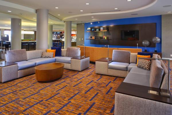 Courtyard By Marriott Hamilton - Hamilton, ON, Canada
