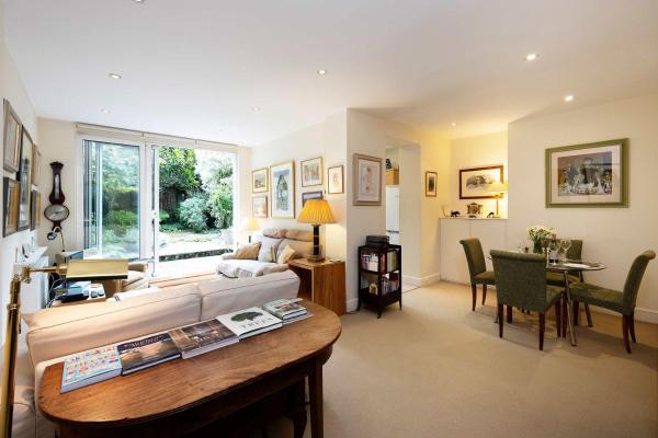 Veeve - Artist's Oasis - Putney - London