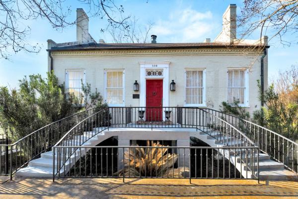 Wilkins Townhouse - 3 Bed, 3 Bath, Walk To Downtown - Natchez, MS