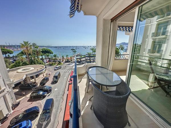 Luxury 1 Bedroom Croisette Martinez Direct Sea View 241 - ibis Cannes Centre