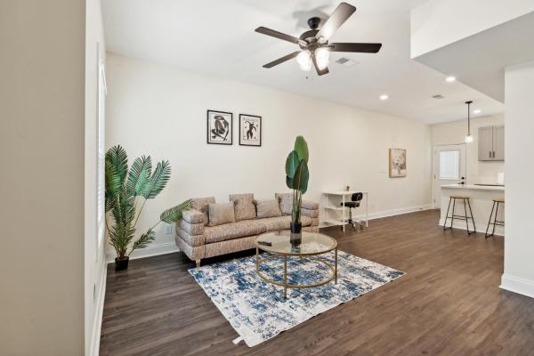 Alto O4 I Modern New Construction 2bd Apartment - Clarksville, TN