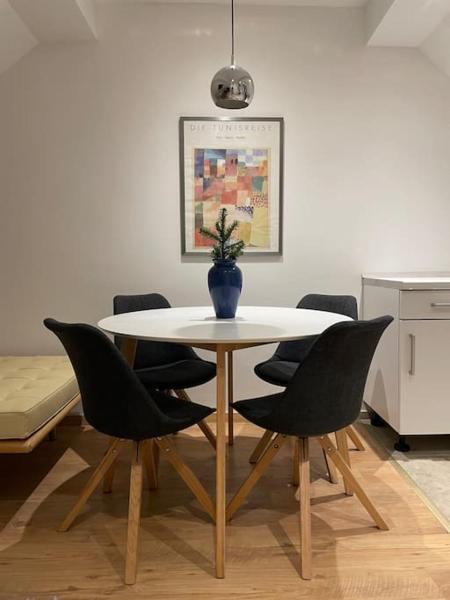 Gemütliche Wohnung, Tolle Lage, Auch Für Messe - Meerbusch