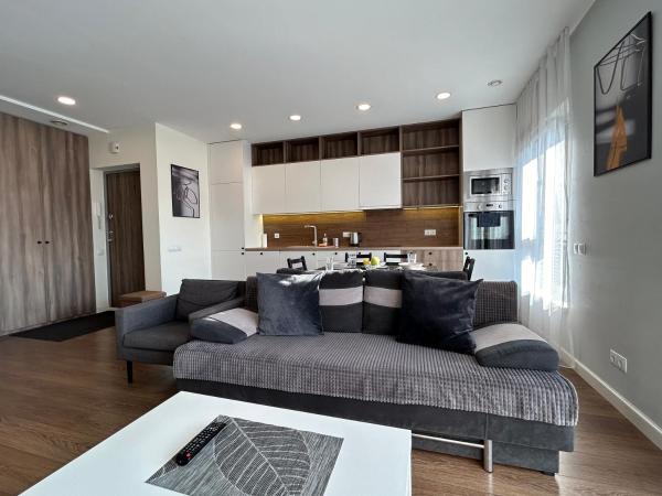 Your Home - Spacious Apartment In City Center, With Balcony & Self Check-in - Belarus