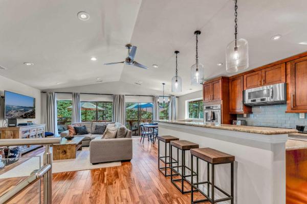 Charming Tahoe Cabin With Private Beach Access - Olympic Valley, CA