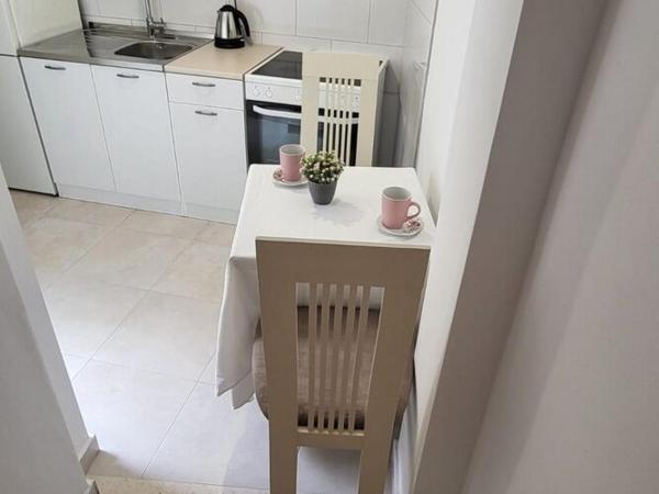 Apartment Dora - Studio Apartment With Terrace - ドゥブロブニク