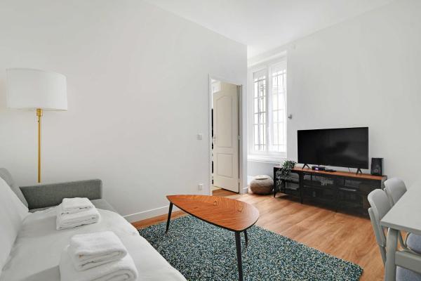 Comfortable Apt - 1bd - 4p - Montmartre - Stains