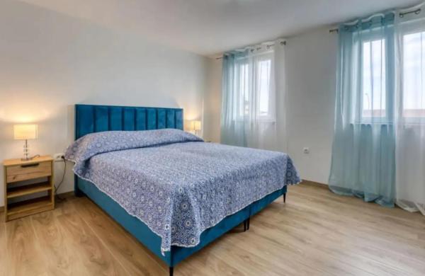 Apartment With Sea View - Opatija