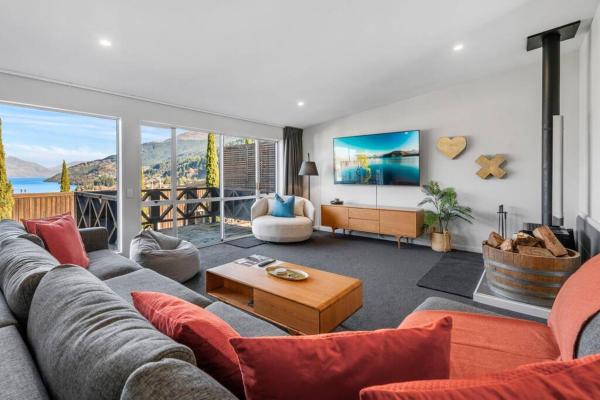 Urban Oasis - Central With Lakeview - Queenstown