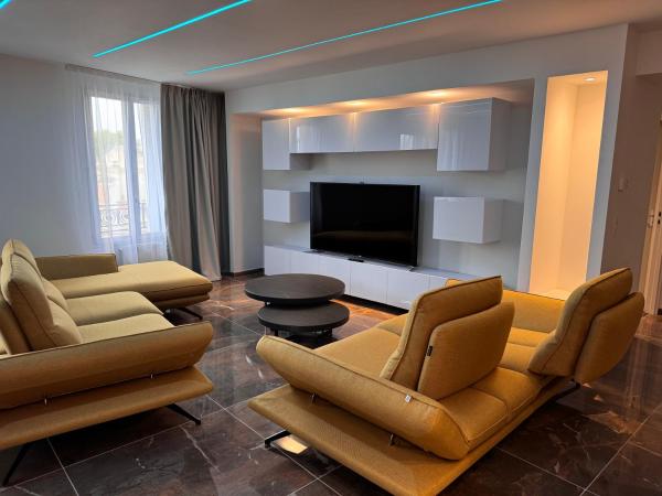 Brit Hotel De Grignan Vichy - Vichy