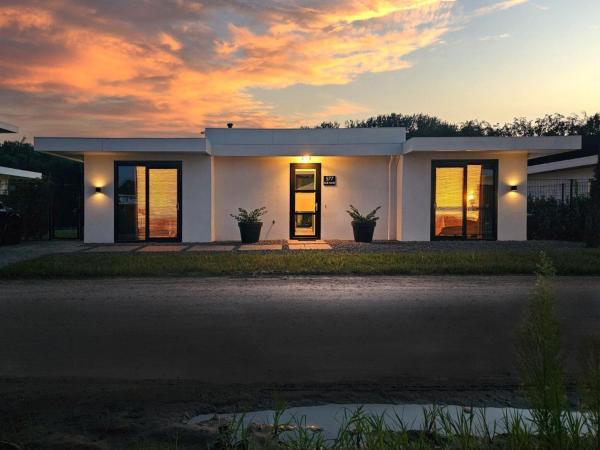 Sunny Villa With Private Terrace - Lelystad