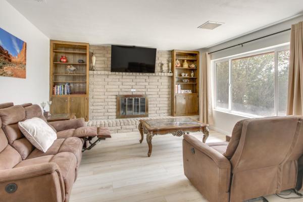 Pet-friendly Ridgecrest Home Near Ohv Trails! - Ridgecrest, CA