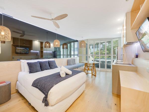 Landmark Resort Renovated Beach Apartment - 물루라바