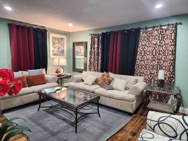 Spacious Home Away From Home - Hartford, CT