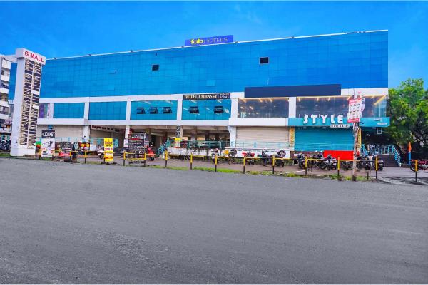 Fabhotel Embassy Near Amanora Mall - Pune