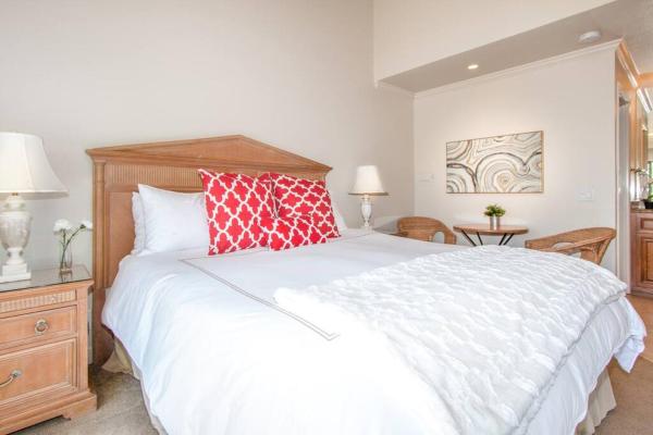Top Floor Napa Retreat, Pool, Near Wineries, Pet Friendly - Yountville, CA