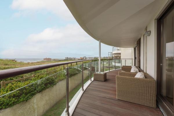 Host & Stay - Sunset - Fistral Beach