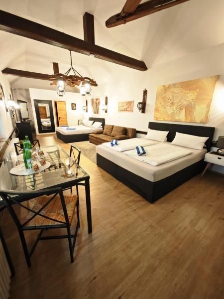 Pension Riverside In Leverkusen Hitdorf Am Rhein - Zentral An Der A1 Und 59 - Hilden