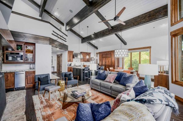 Luxury Deer Valley, Escape Hot Tub & 4 Fireplaces! - Park City, UT