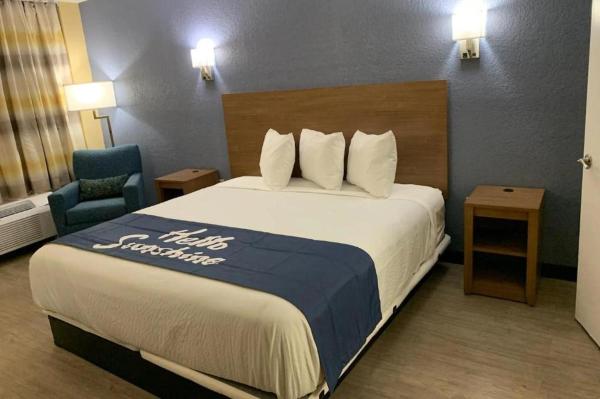 Days Inn By Wyndham Apopka/orlando - Mount Dora, FL