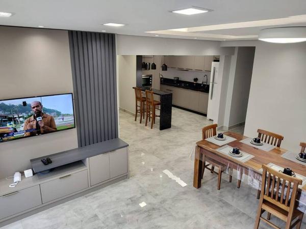 Amplo Apartamento Na Quadra Mar - Balneario Camboriú