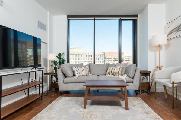 Luxury 2br Backbay Boston Common T-station Roof Top Lounge Gym - North End - Boston