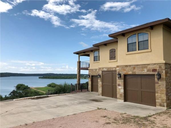 Hickory Lake Travis Lake House With Phenomenal Views On 3 Acres, Large Driveway, Minutes From Hidden Falls Rec Park - Lake Travis, TX