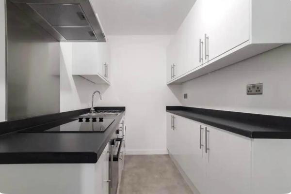 Room In Poplar - London