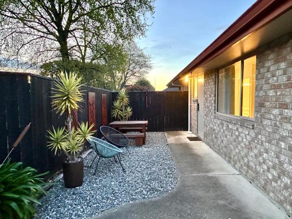 Stylish Self Contained Private Studio - Brightwater